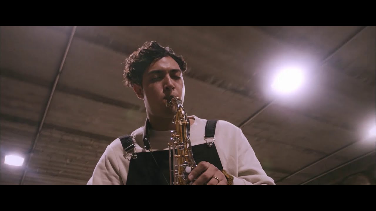 Emally Villa - Llévame lejos - YouTube