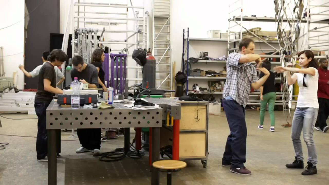 Movement microscope - YouTube