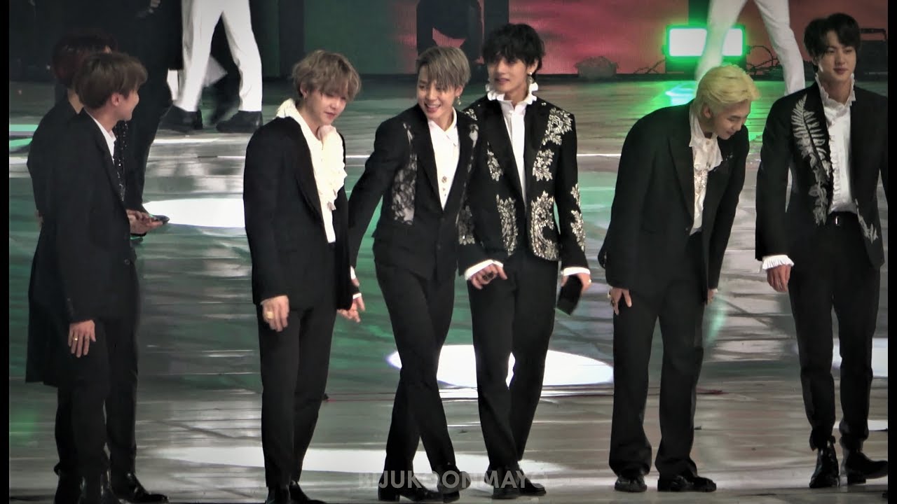 2019 MMA 멜론뮤직어워드 방탄소년단 BTS 엔딩 직캠 - YouTube