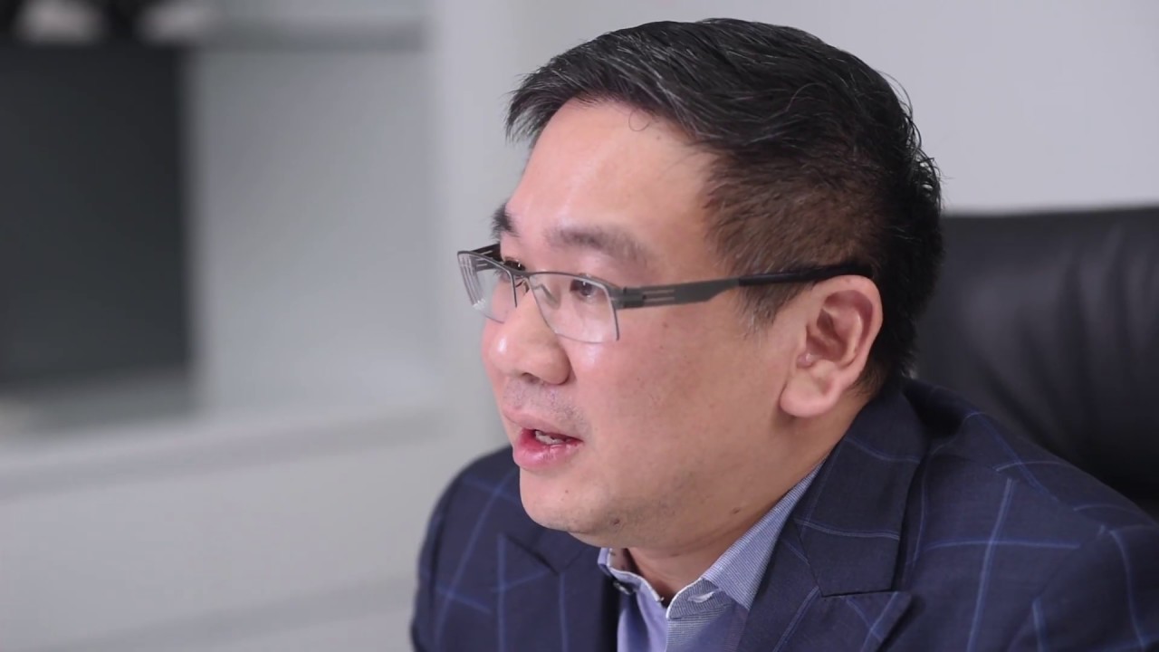 Interview with Cloudera Geoff Soon - YouTube