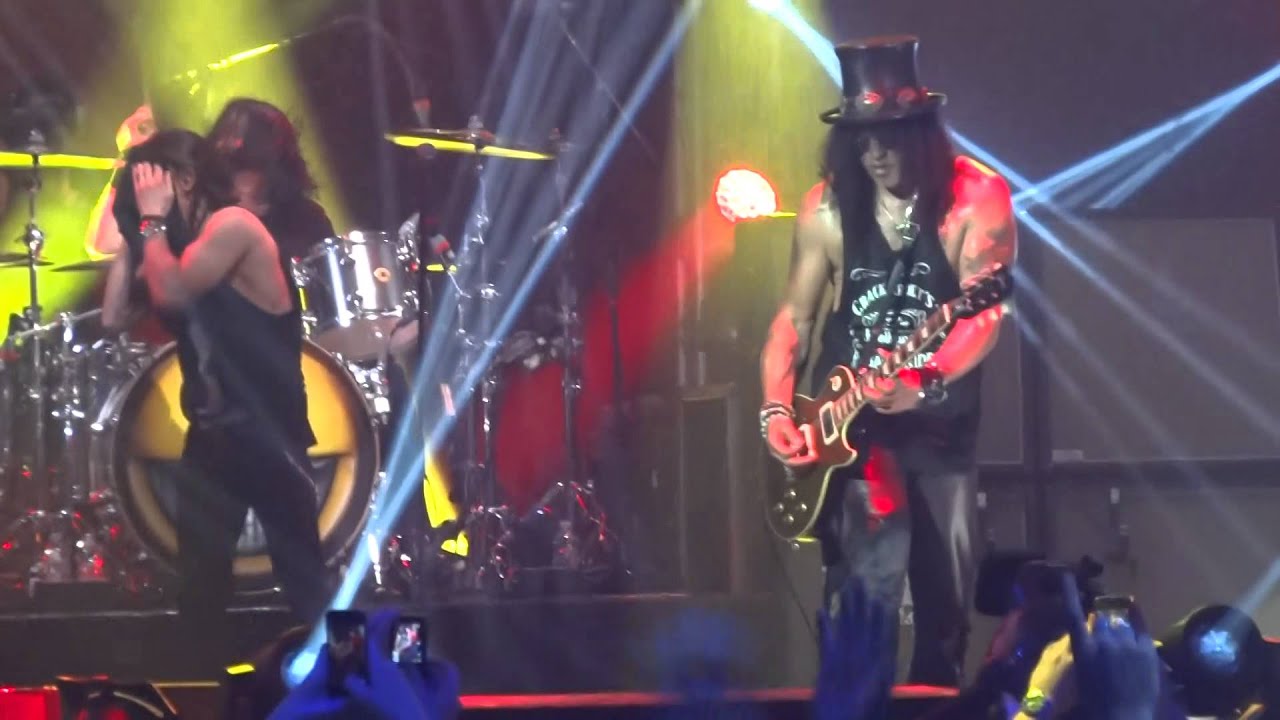 Sweet Child of Mine- Slash ft Myles Kennedy (LIVE) - YouTube