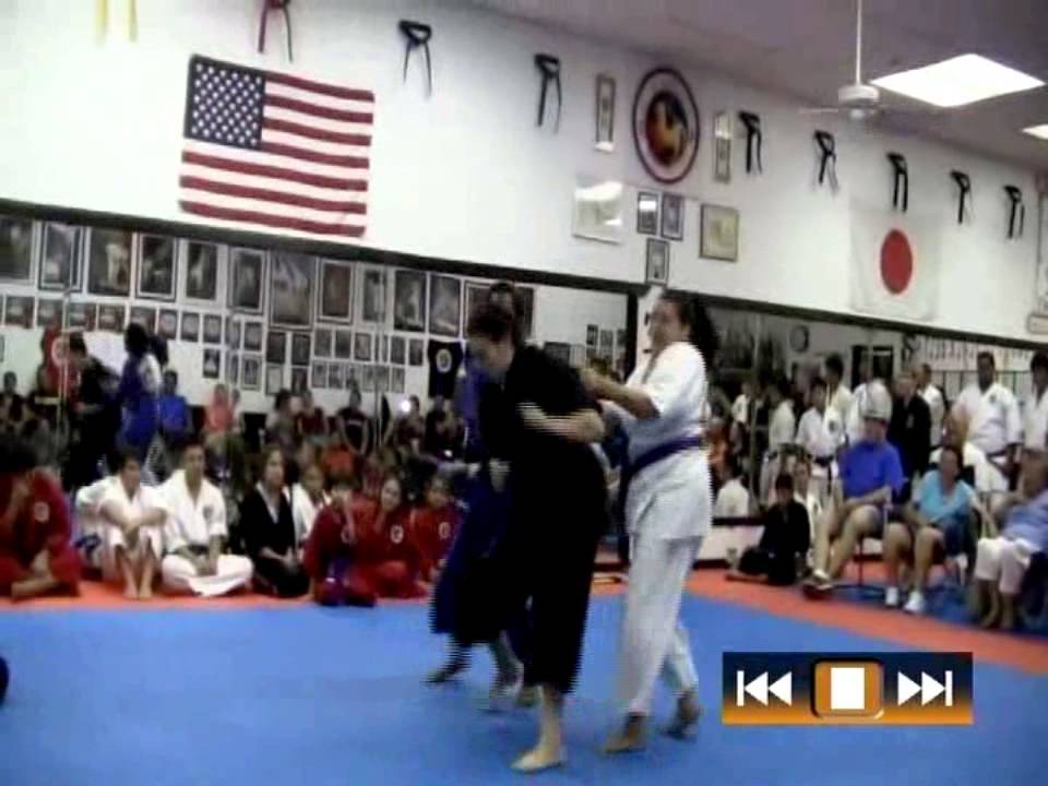 Fresno's ART OF SHOTOKAN KARATE-Dojo Demo 2013 Girls Self Defense - YouTube