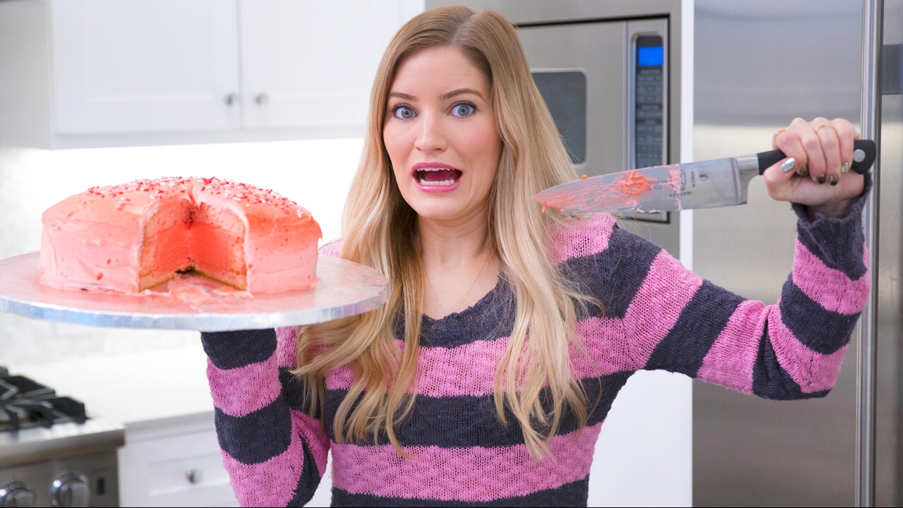 💔🍰 How to make a Bleeding Heart Cake for Valentine's Day - YouTube