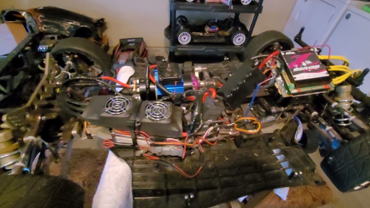 Flier esc vs Mgm 400amp - YouTube