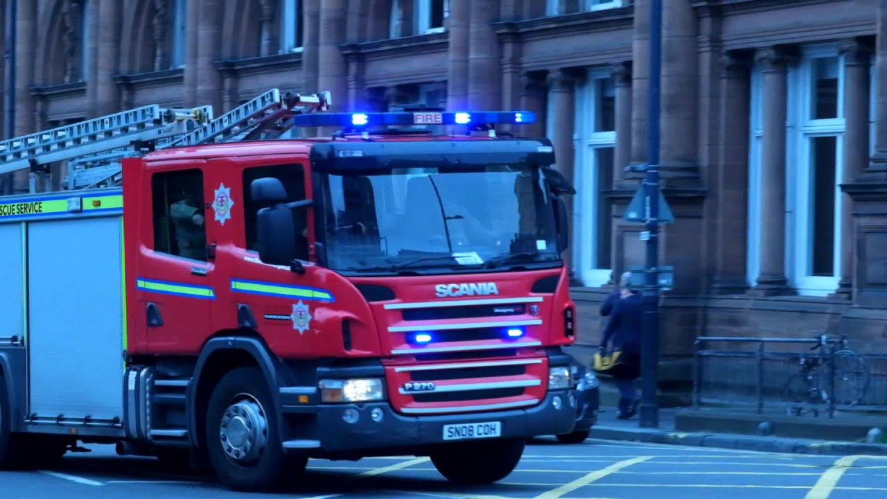 Fire truck in action to Edinburgh - YouTube