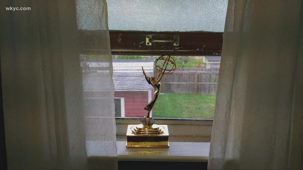 Mike shares his trick to propping open windows - YouTube