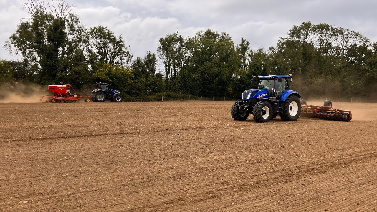 New Holland t7 270 drilling grass seed with 4m vardestat drill with new ...