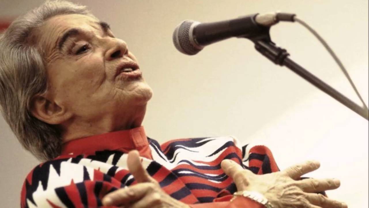 Chavela Vargas - Joaquin Sabina - NOSOTROS - Pedro Junco - YouTube