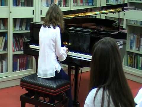 Schumann, Kinder Sonata, Laura Catalano - YouTube