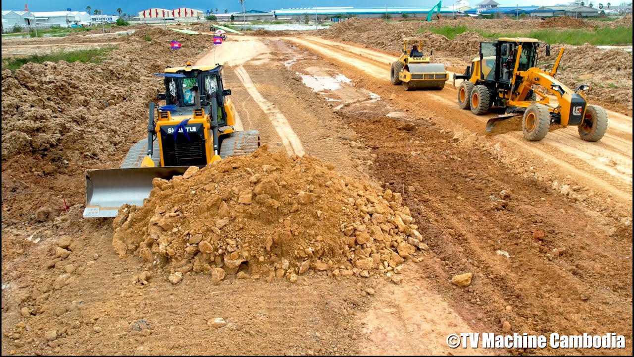 Best Action Dozer Open Forest Road And Pushing | Motoniveladora Grading ...