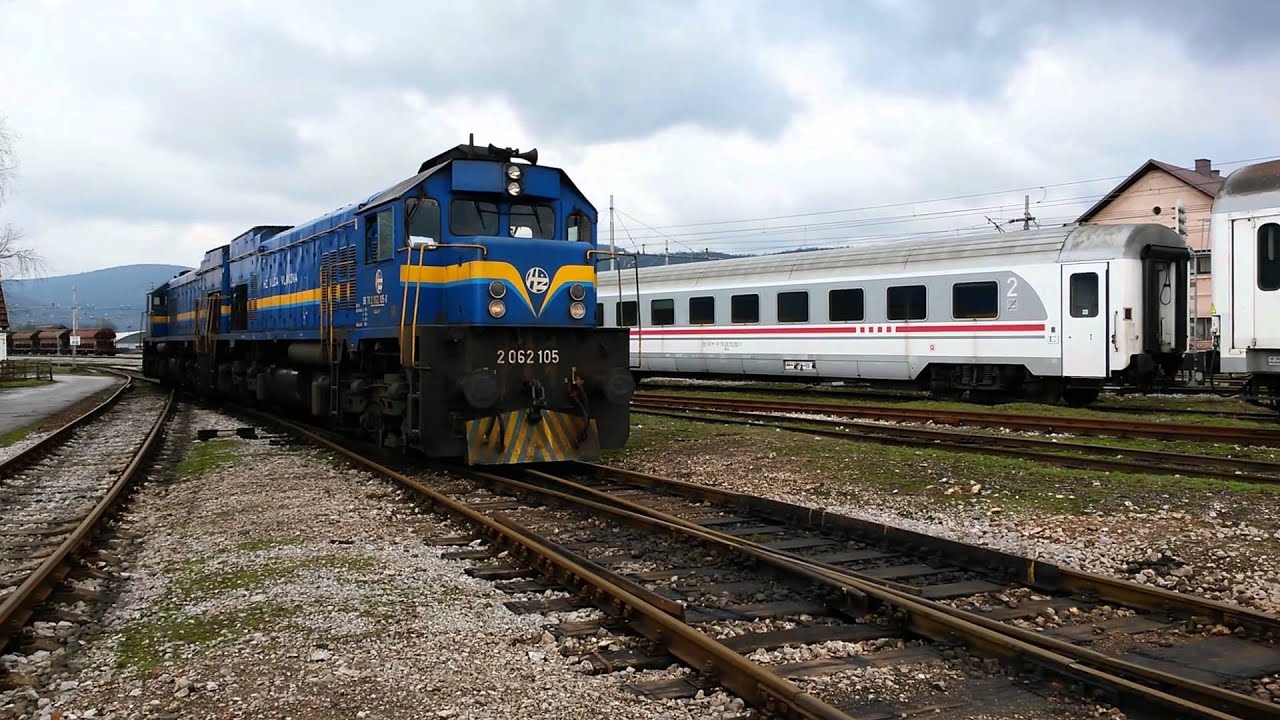 [EMD G26C] Chasing 2 x 2062 1XX from Ogulin - YouTube