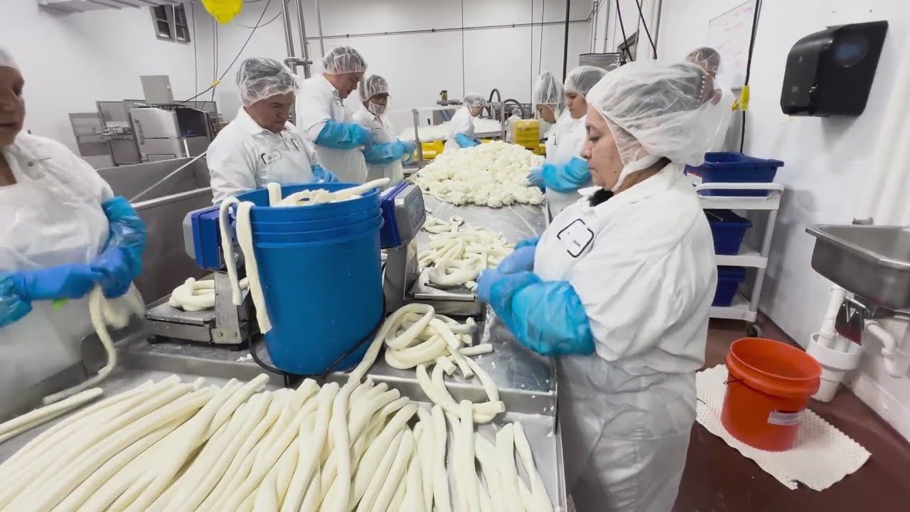 Nuestro Queso cheesemakers share Hispanic culture, flavor with the world - YouTube