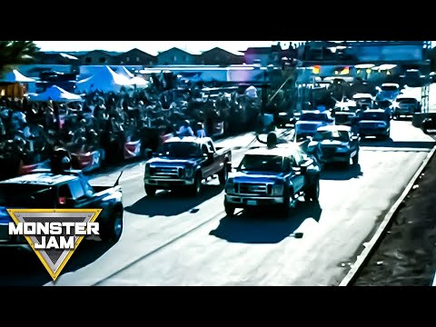 Monster Jam World Finals 9 IX (2008) Truck Parade - YouTube