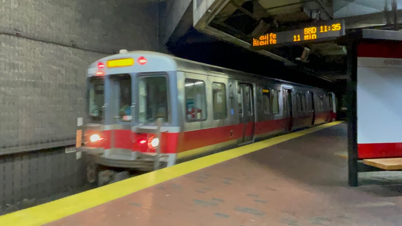 Outbound “T” Red Line Train Arriving & Departing Davis Square - YouTube