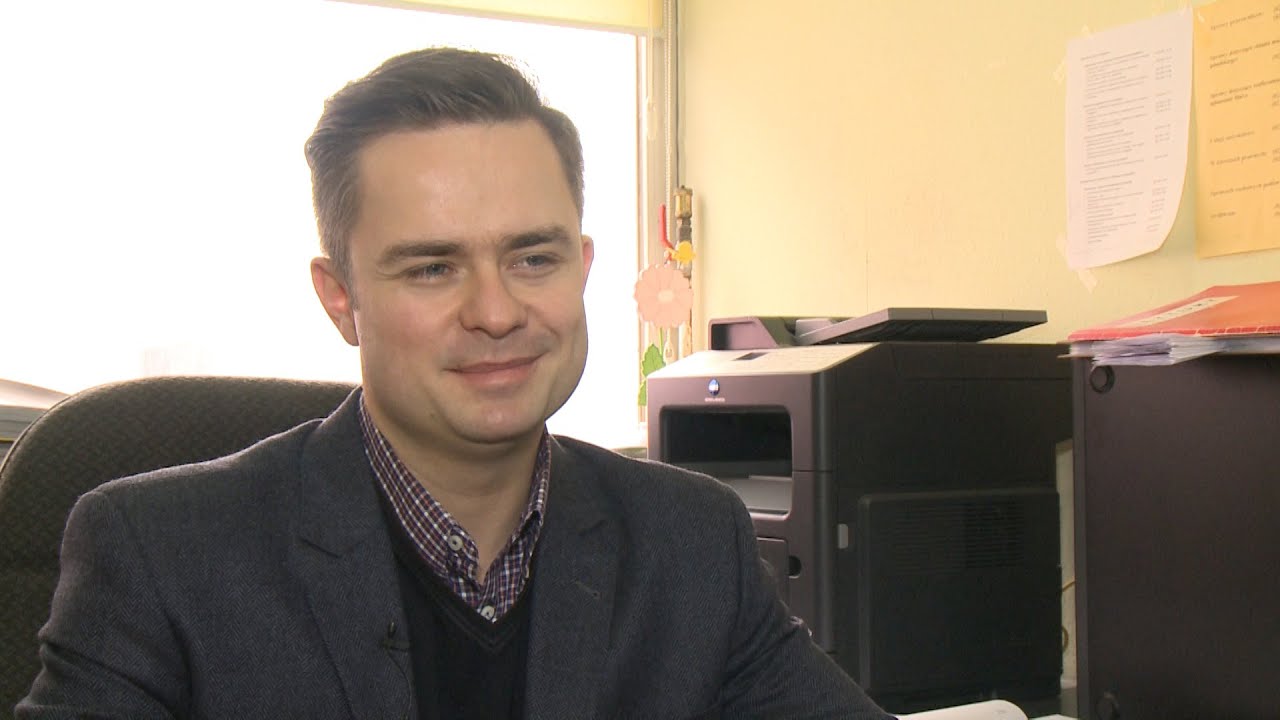 Niezależny Adam Hofman coraz częściej w okręgu wyborczym - YouTube