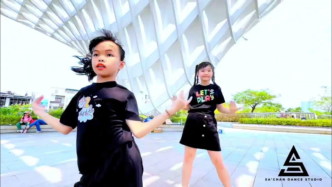 SHAKE IT OFF KIDS DANCE - Sa'chan Dance Studio - YouTube