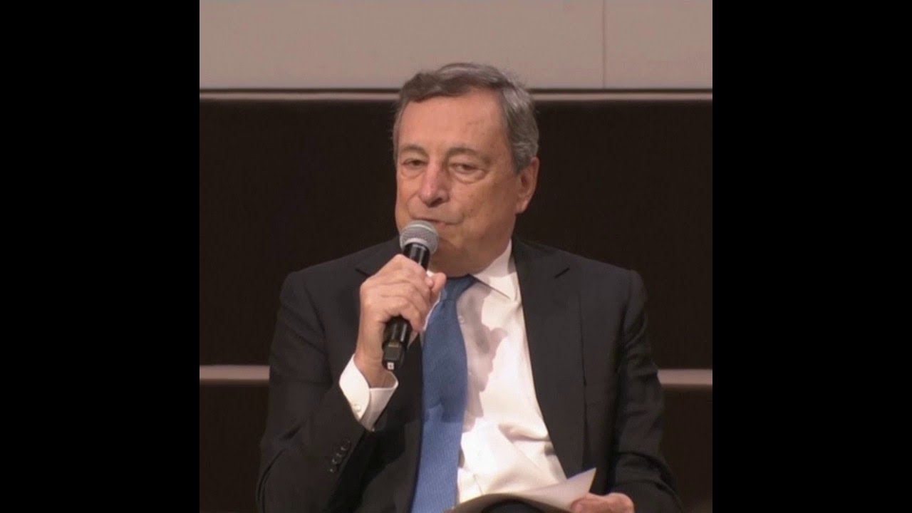 Italian PM Mario Draghi meets youth climate activists in Milan - YouTube