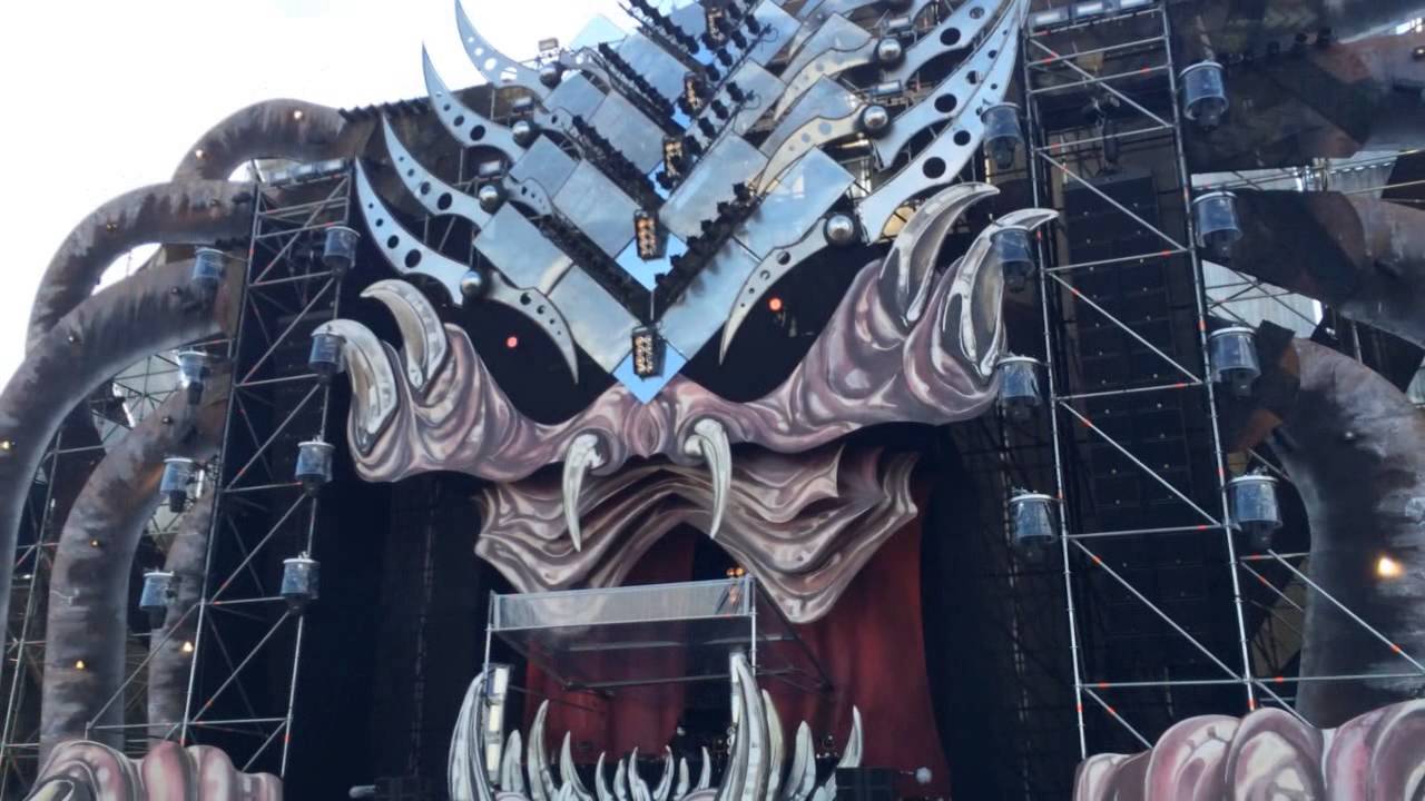 Angerfist @ Defqon.1 2014 - YouTube