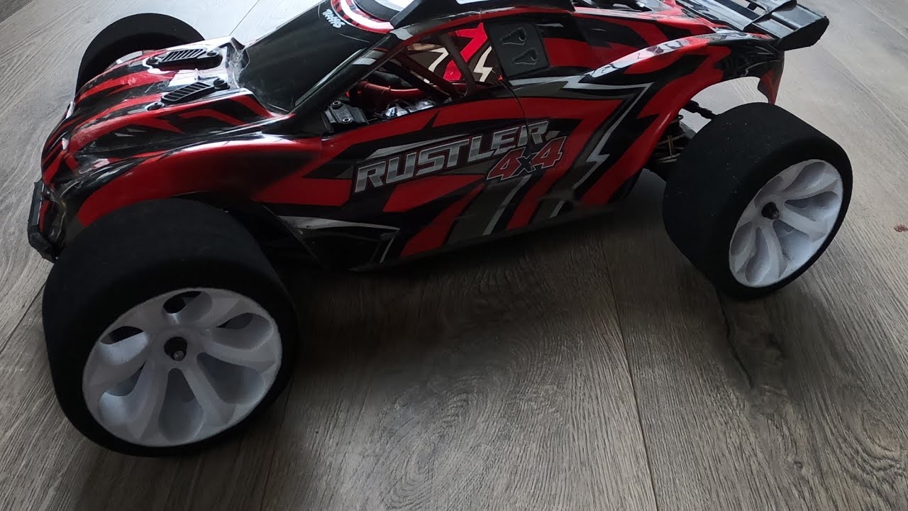 Traxxas Rustler Drag Race Outside Waldorf RC & Hobby Shop - YouTube