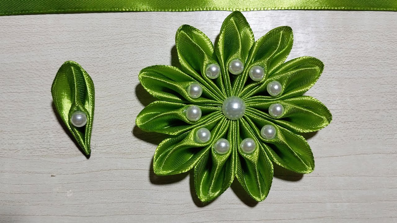 Easy Ribbon Flowers | Tips for Hand Sewing with Ribbon | Ribbon Crafts ...