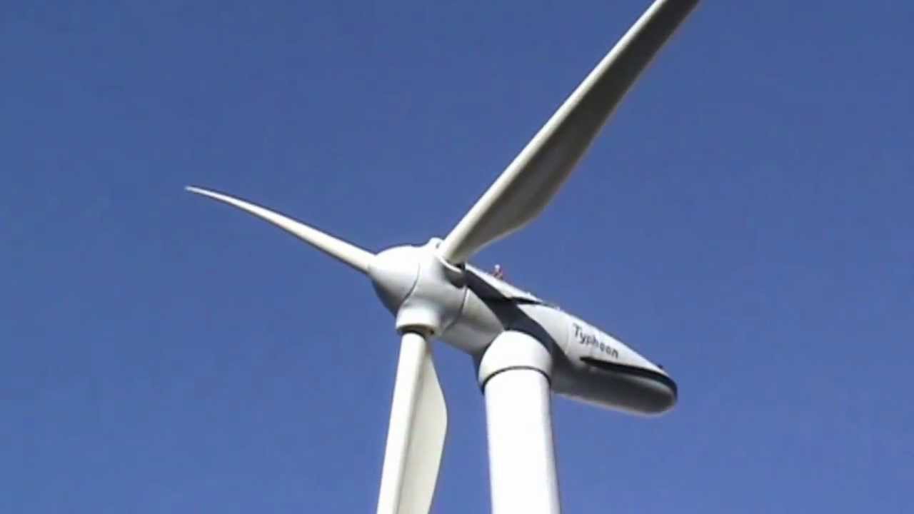 Aerogenerador eólico offshore. Detalle rotor en bandera - YouTube