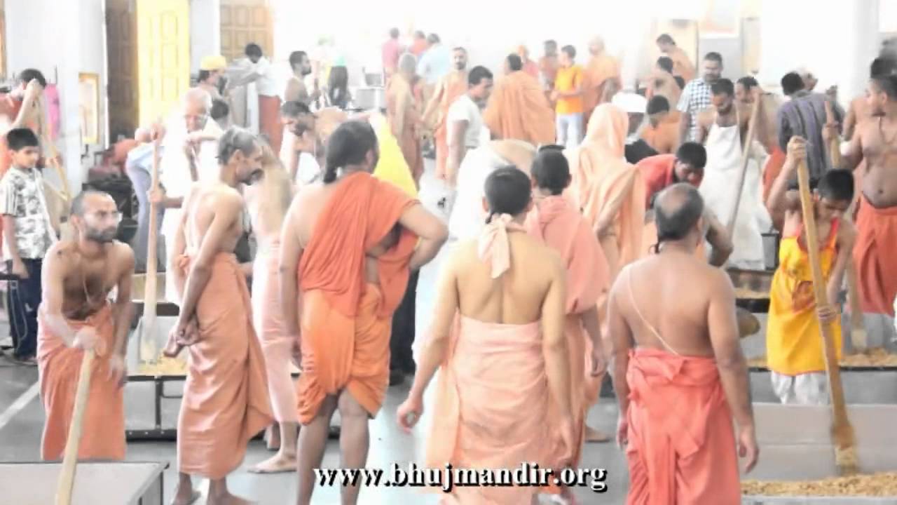 Diwali Ankut Preparations and Nutan Varsh 2014 - YouTube