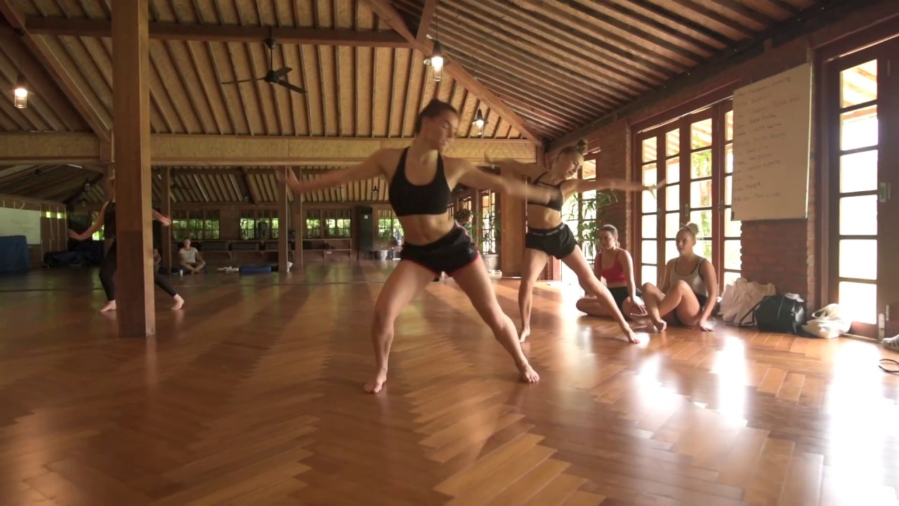 Sophie Holloway's Class - Bali Dance Retreat 2019 (Kelley Abbey) - YouTube