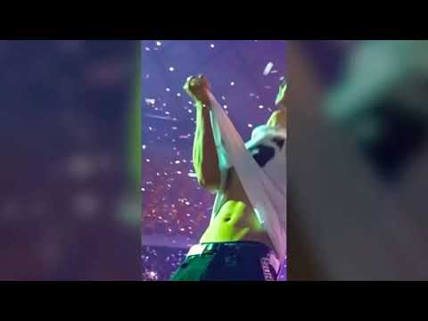 BTS ( WARDROBE MALFUNCTION 🥰🥰🥰)  💜💜💜