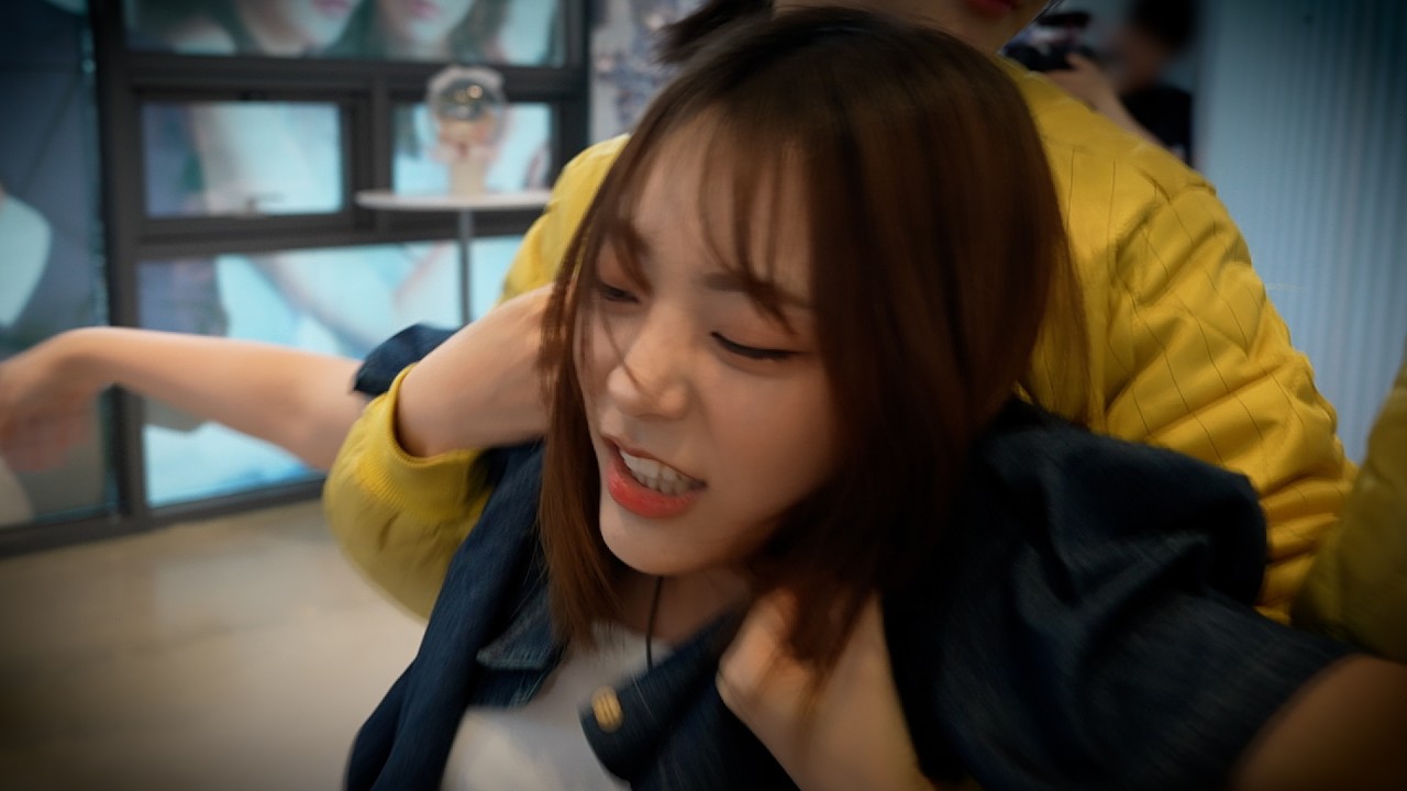 QWER 첫 정산..? l 최애의 아이들 시즌2 EP0 - YouTube