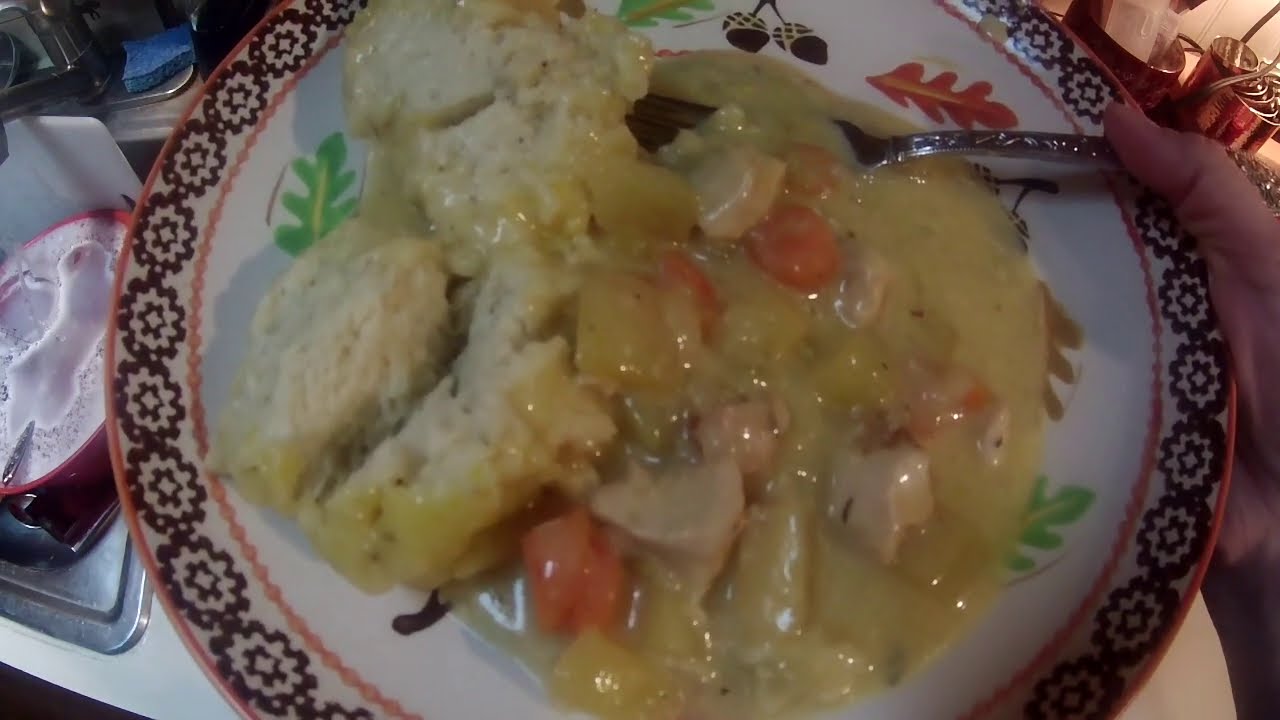 Crockpot Chicken and Dumplings/Moss Family TV Collab/ Fall Food Friday ...