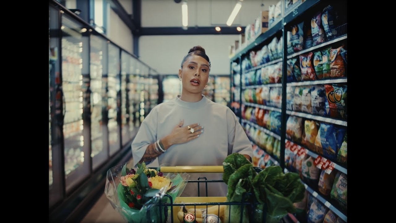 Jordan May - WHO U LUV (Official Music Video) - YouTube