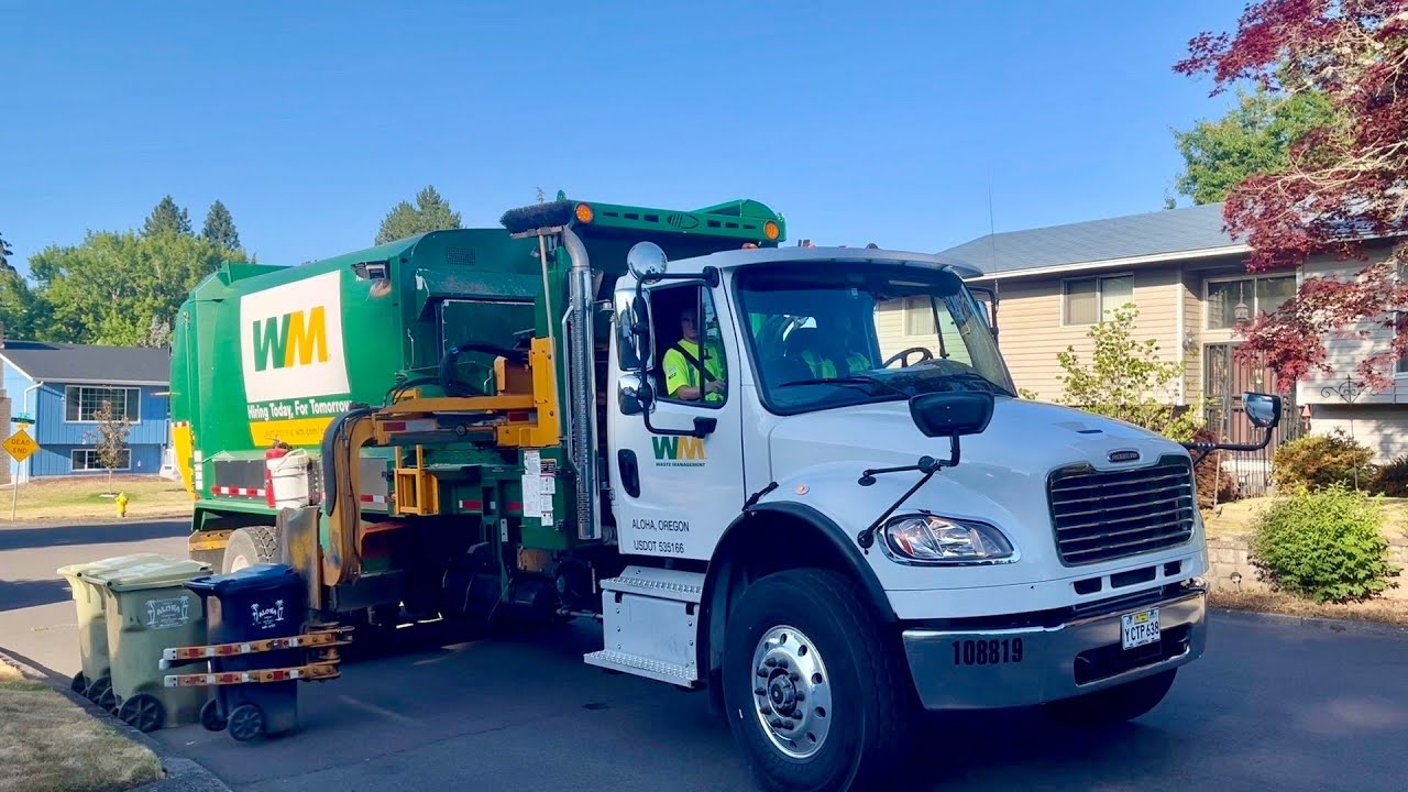 Waste Management- Freightliner M2 Labrie Automizer Helping Hand Garbage ...