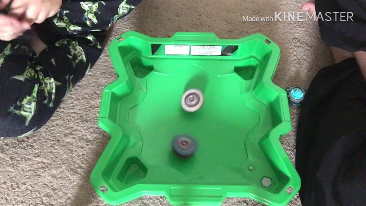 First beyblade video Supreme 4 Evolution form battle - YouTube