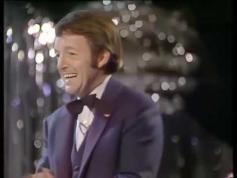 Summertime Special 1981 ( S01E05 ) Michael Barrymore Joe Brown Paul Daniels Roger de Courcey