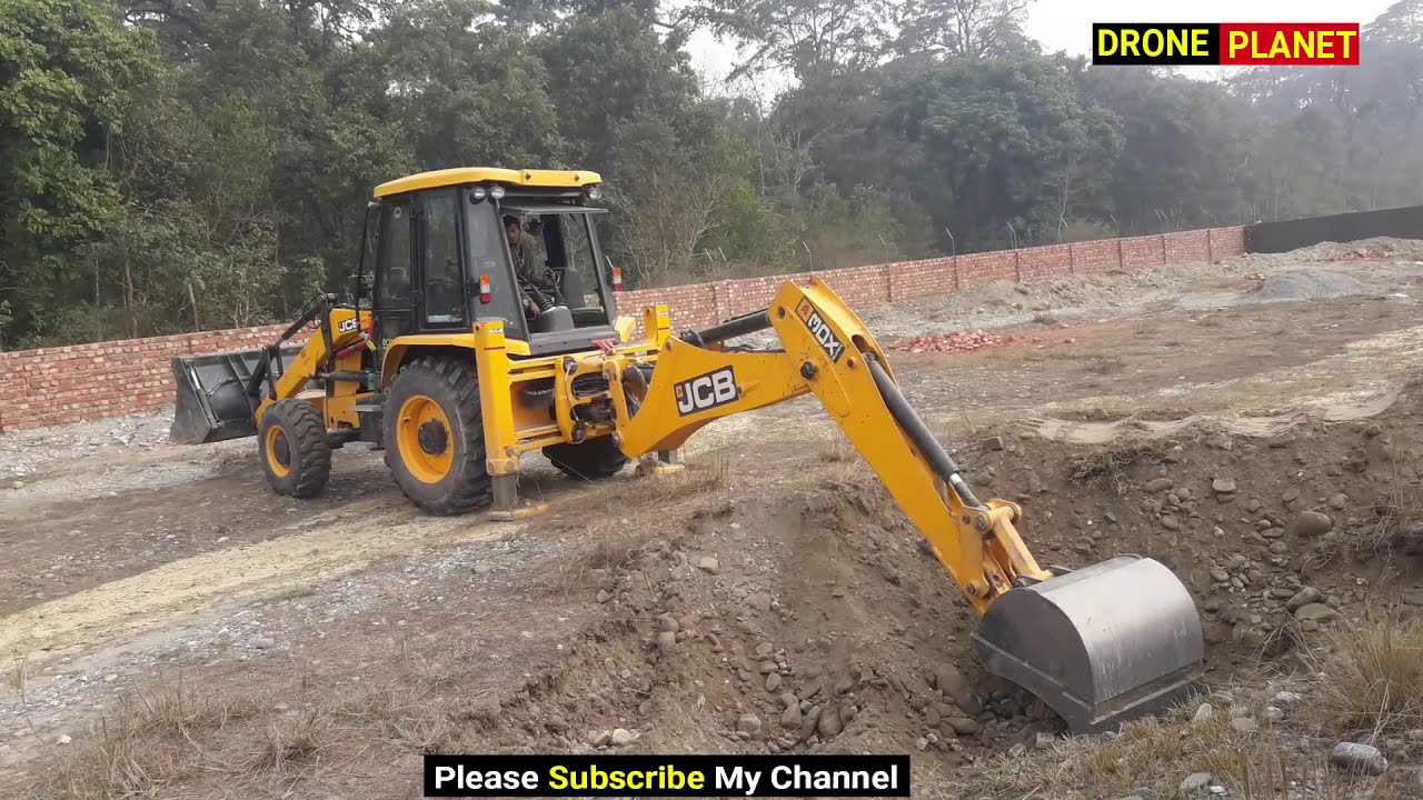 JCB Backhoe Dozer Backhoe Digging Pond - YouTube