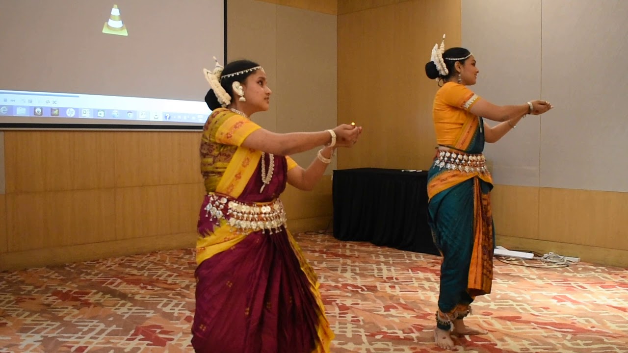 French Delegation 2019 | Kadachit Kalindi | Janavi Gupta - YouTube