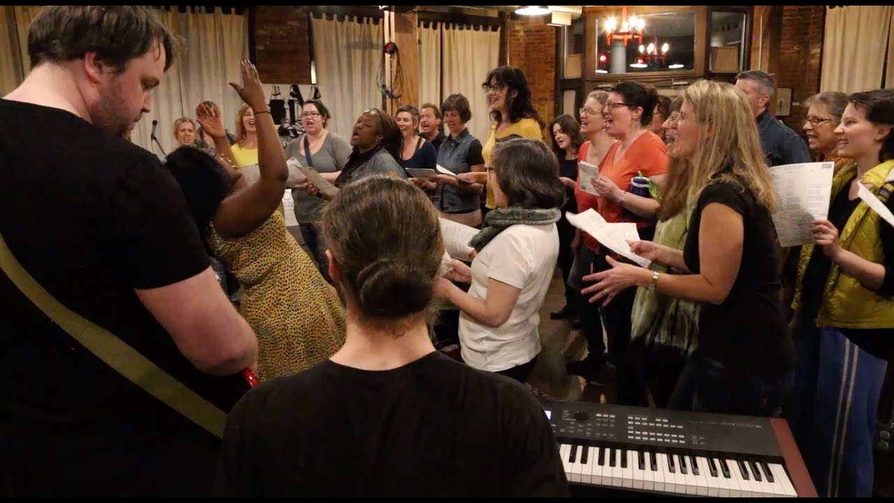 Crowdsource Choir Sings Metallica's "Enter Sandman" - YouTube