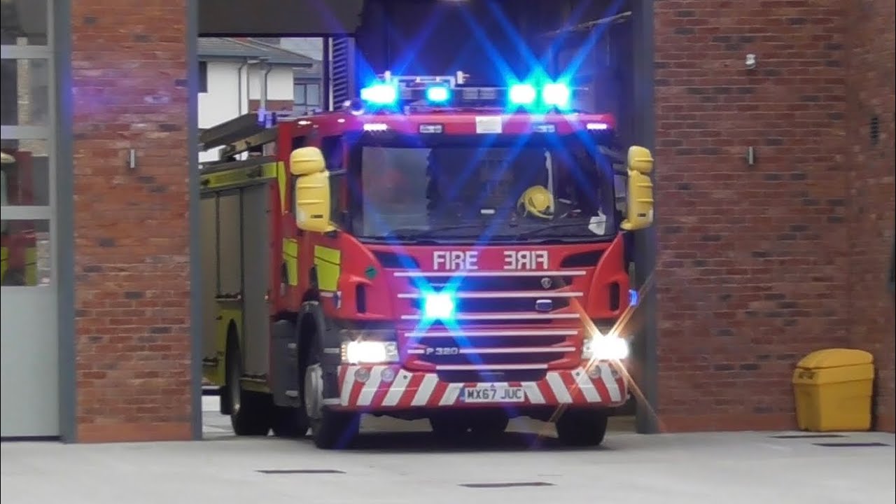 Chester Papa 2 Turnout / Mobilised to Fire in the open / Cheshire Fire ...