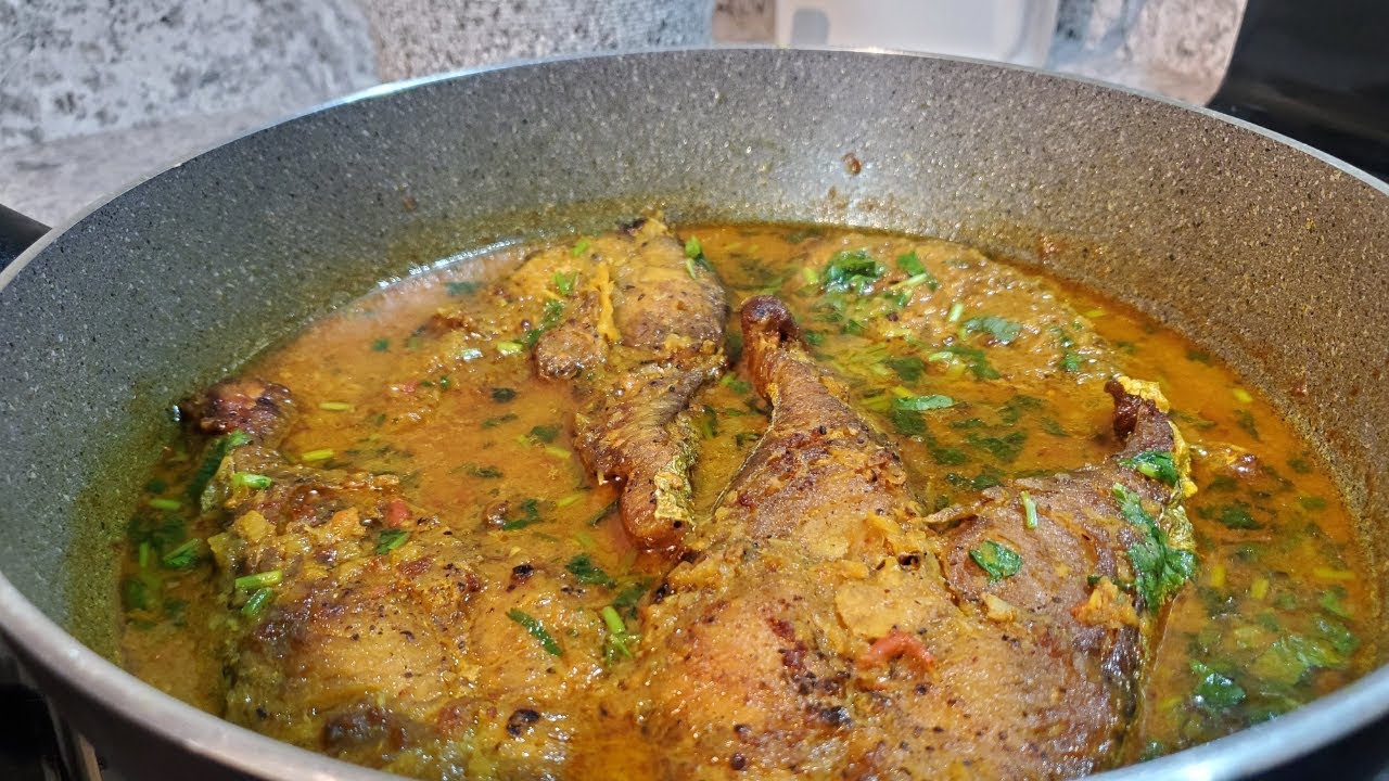 Fish Curry with Fresh Masala -Cari Poisson avec Masala Frais - Laila's ...