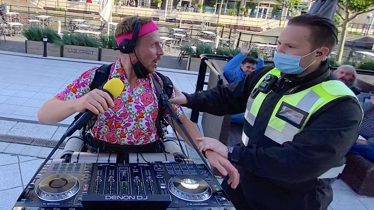 Angry Security vs. Mobile DJ - YouTube