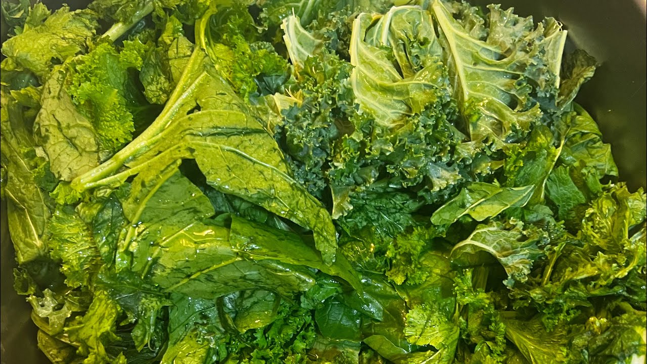 How To Pick & Clean Greens 🥬 Thanksgiving Style - YouTube