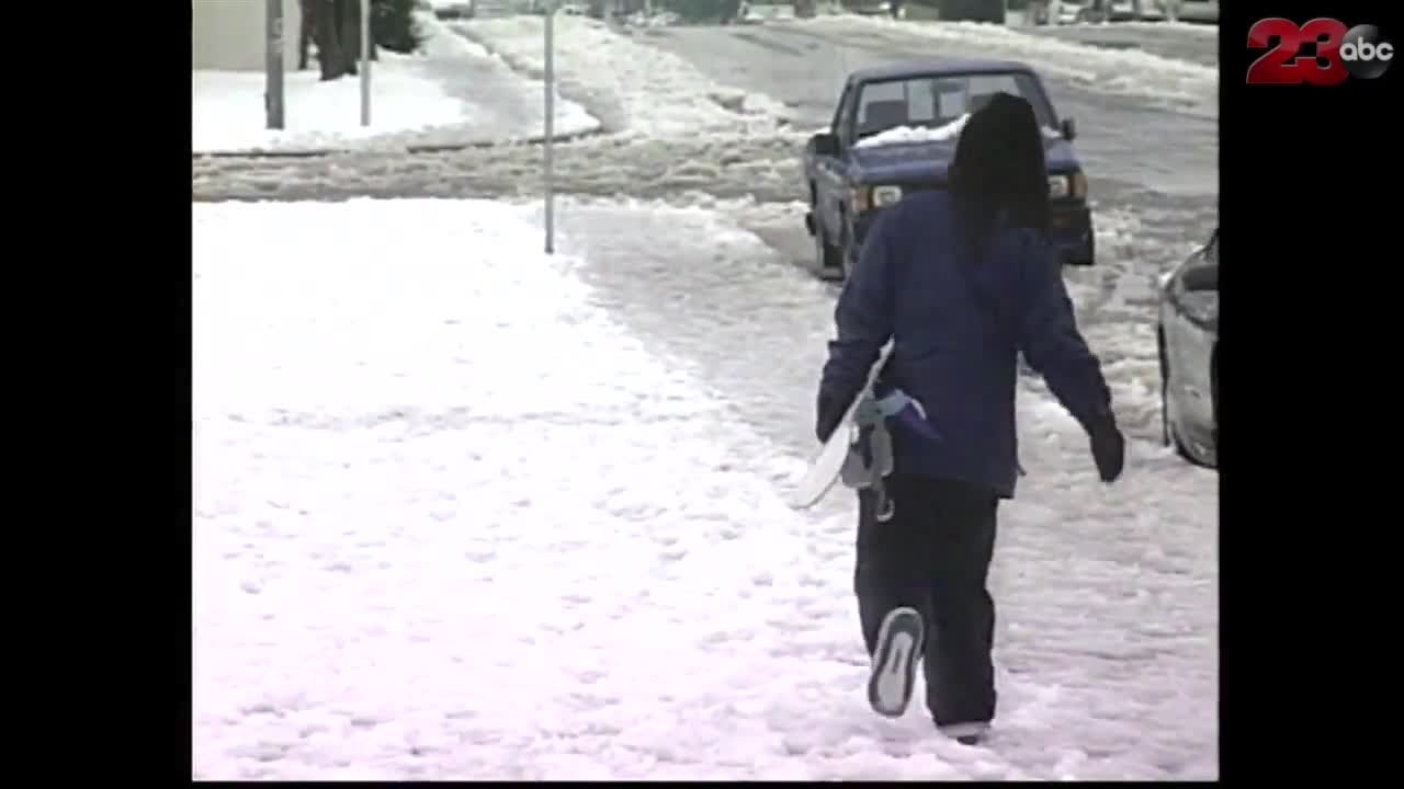 Snow blanketed Bakersfield 23 years ago, January 25, 1999 - YouTube