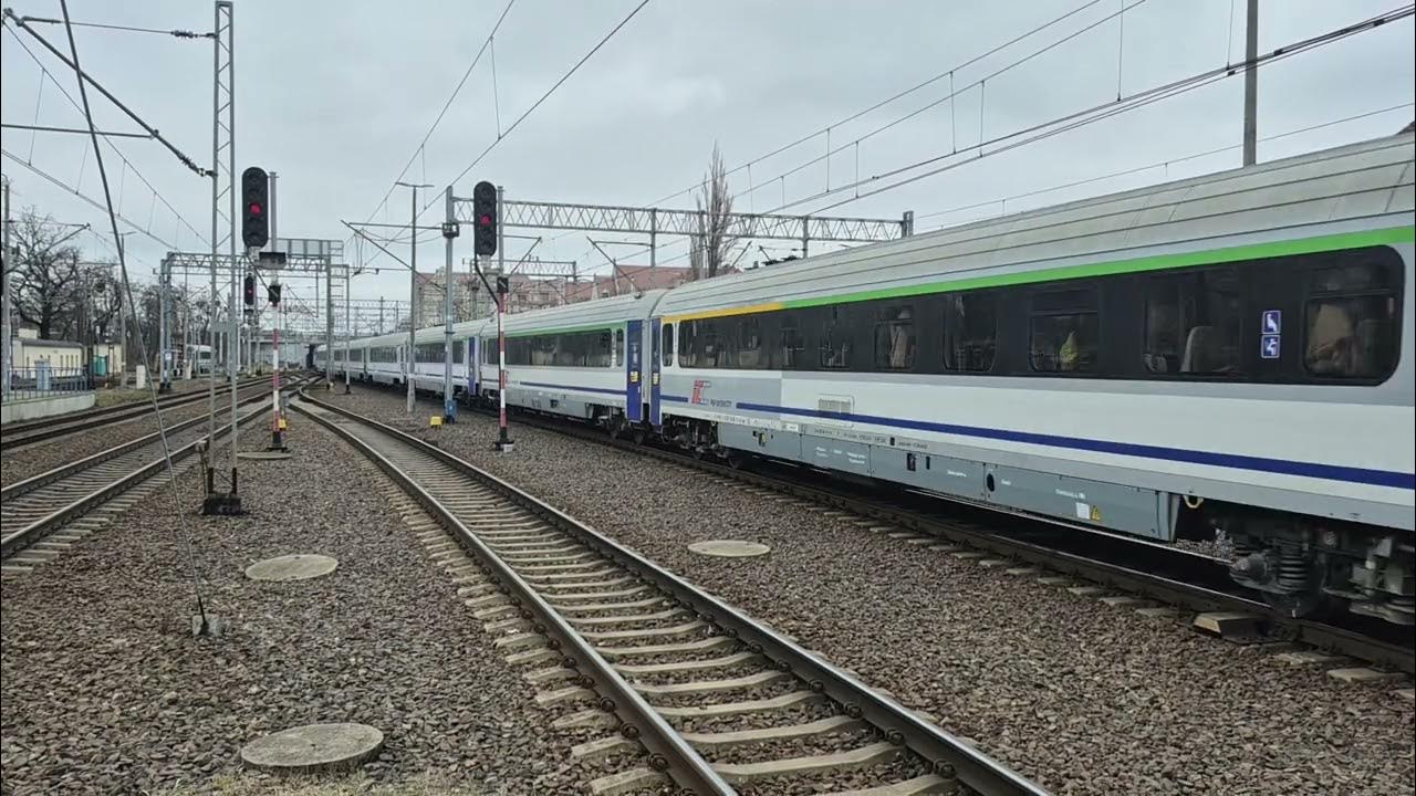 EP07-1002 departs Poznan Glowny on Sunday 2nd March 2025 - YouTube