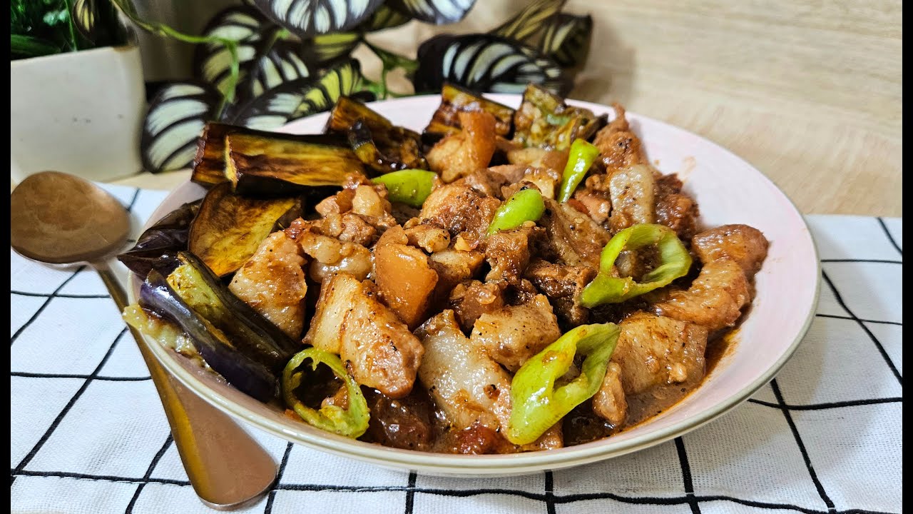 Binagoongang Baboy Recipe For Your Family - YouTube