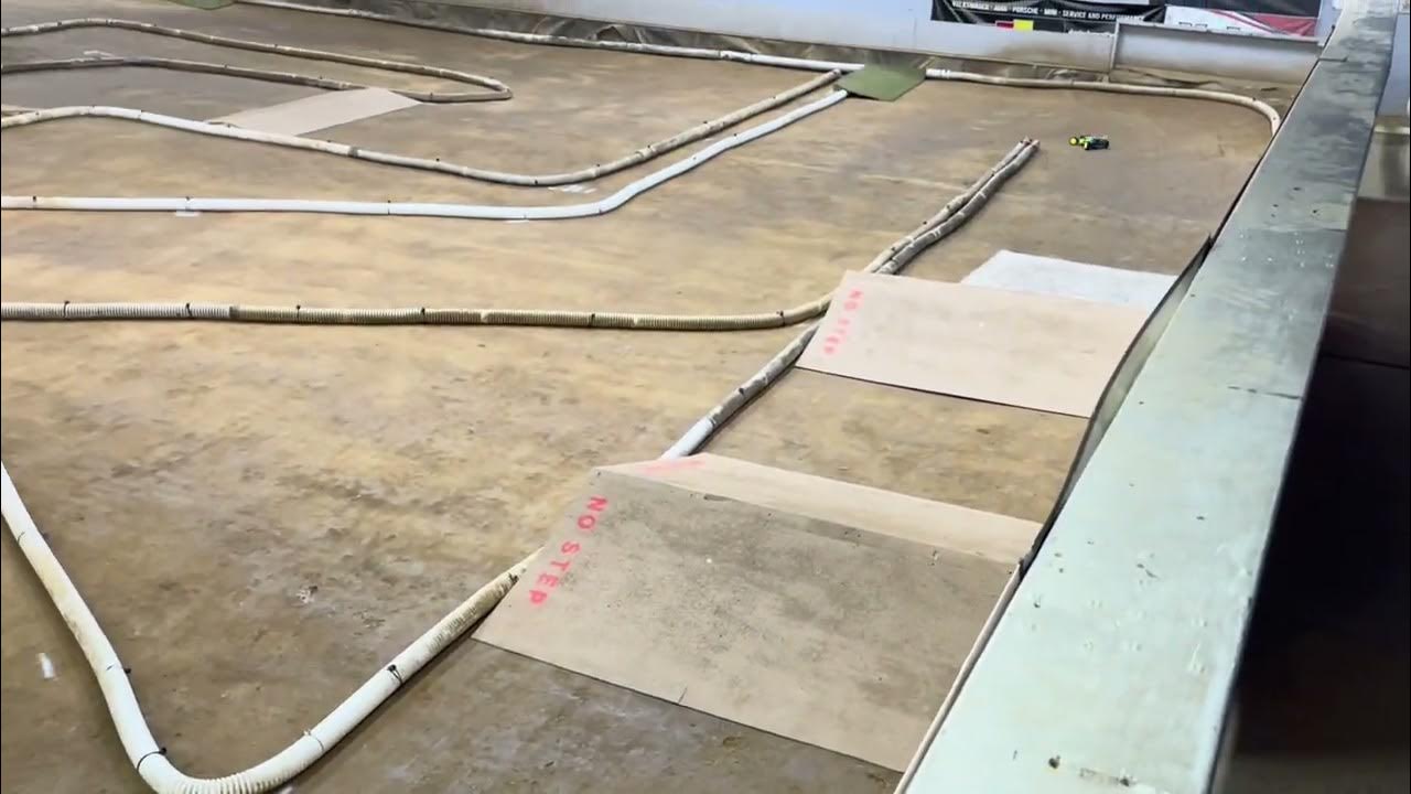 Team Associated B74.2D CE || Enzo Albertoni - YouTube