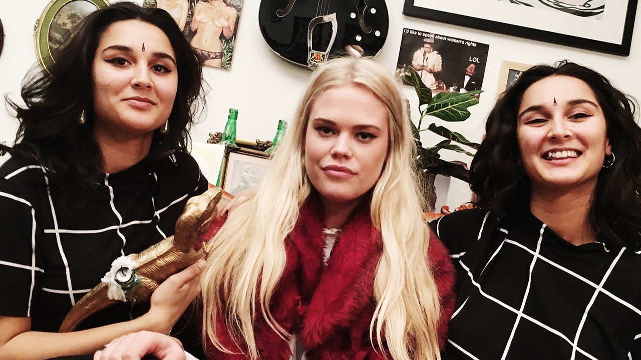 "Systerskap är viktigt" - Julia Frej med Between the Twins - YouTube