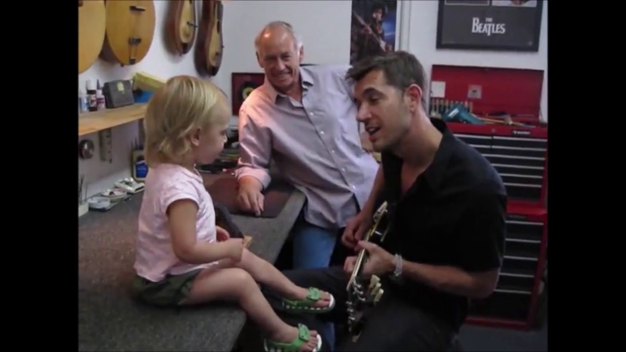 Nick Hexum at Neely Guitars - YouTube