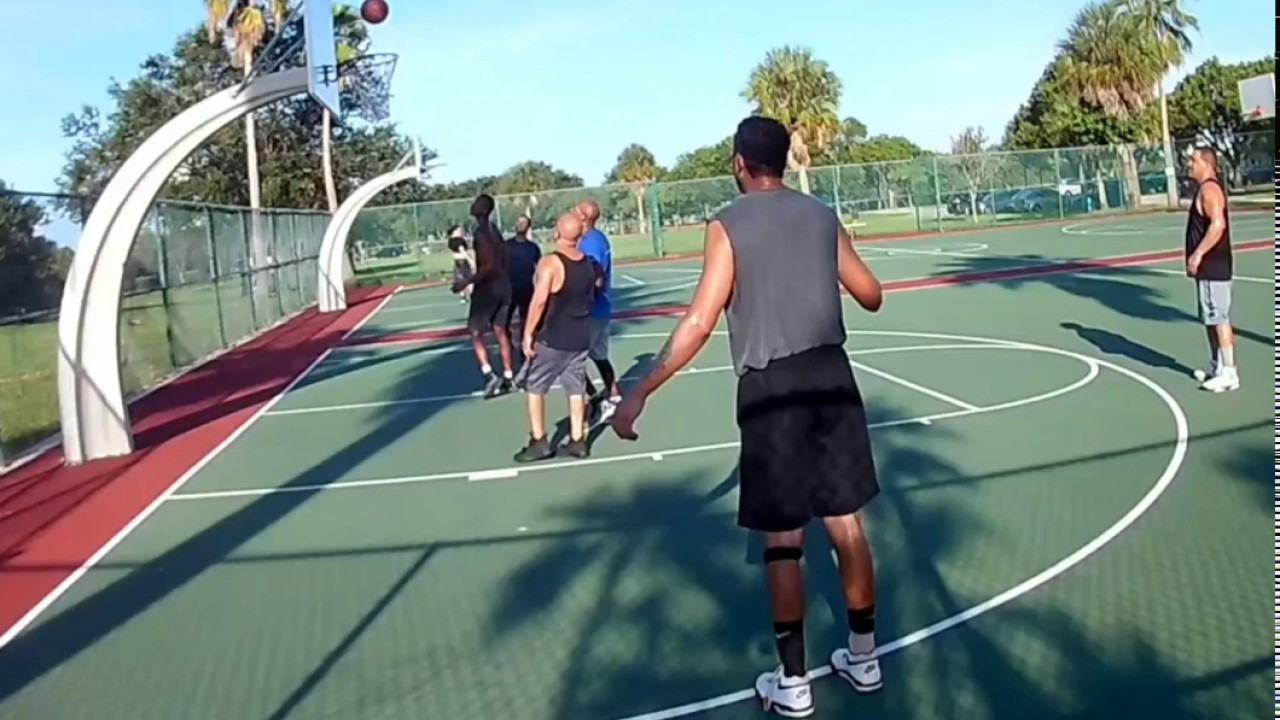 How to take it to the hoop in traffic. - YouTube