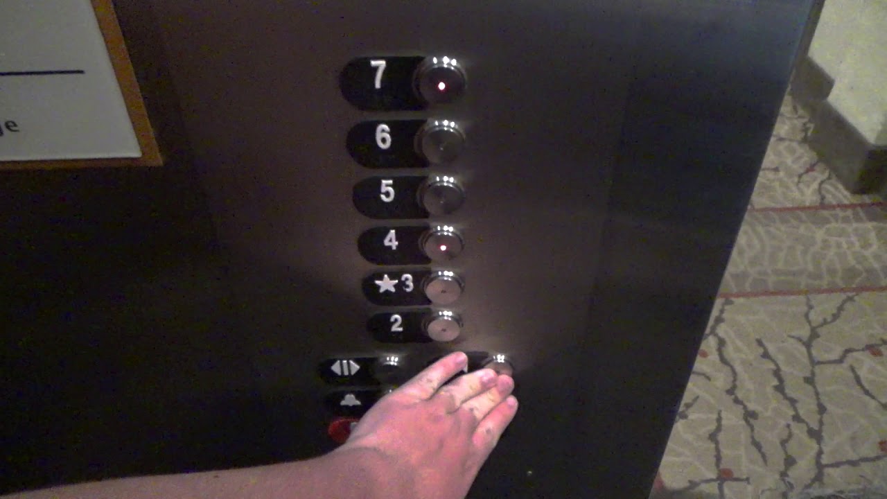 "DOVIS" Series M2 HIGHdraulic West Main Elevator at The DoubleTree ...