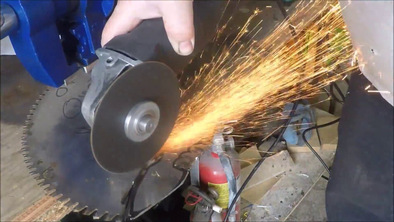 how to make a knife blade from a saw blade - YouTube